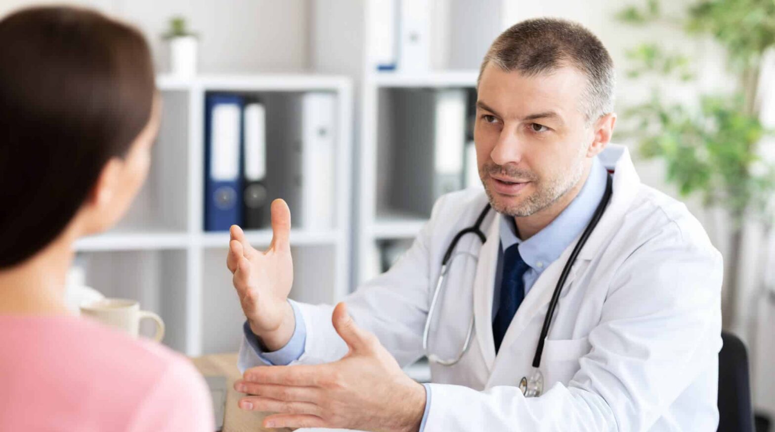 Oxycodone vs. Hydrocodone: What's the Difference? | Vogue Recovery Center